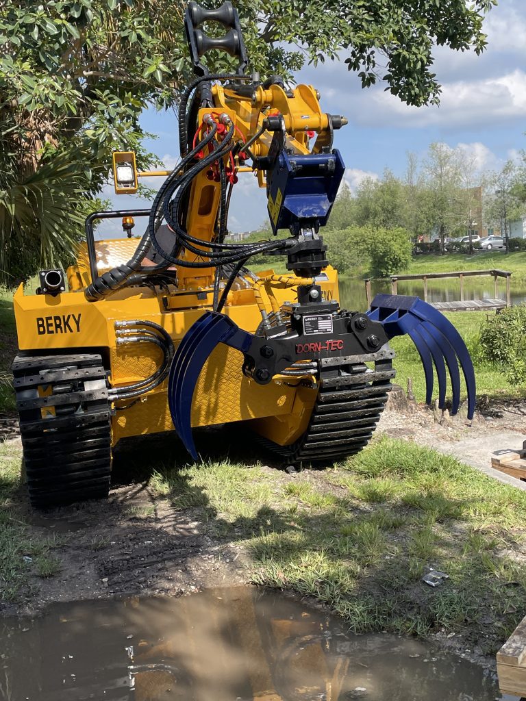 Weedoo AmphiKing | Weedoo Workboats